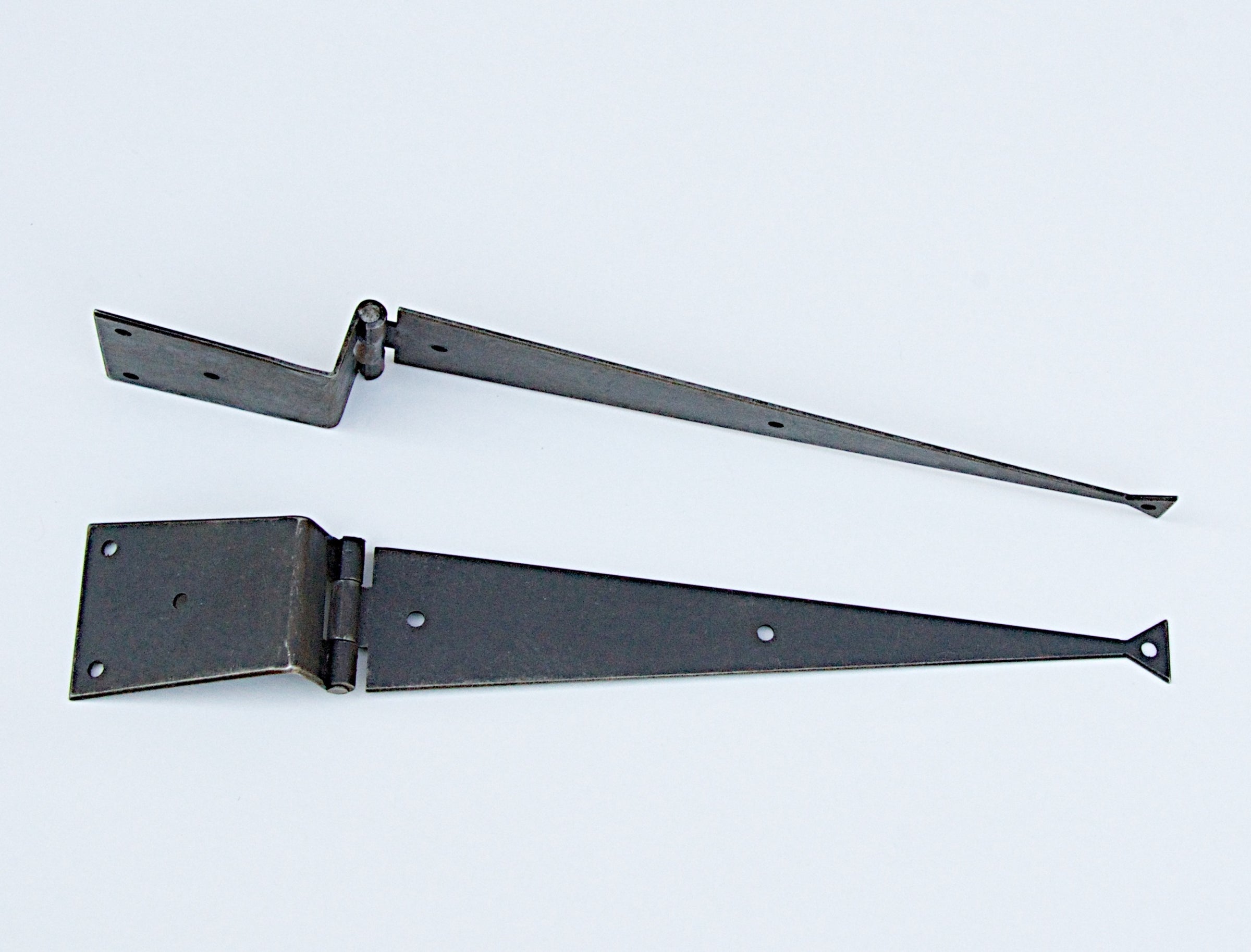 9 Fishtail Strap Blanket Chest Hinges pair